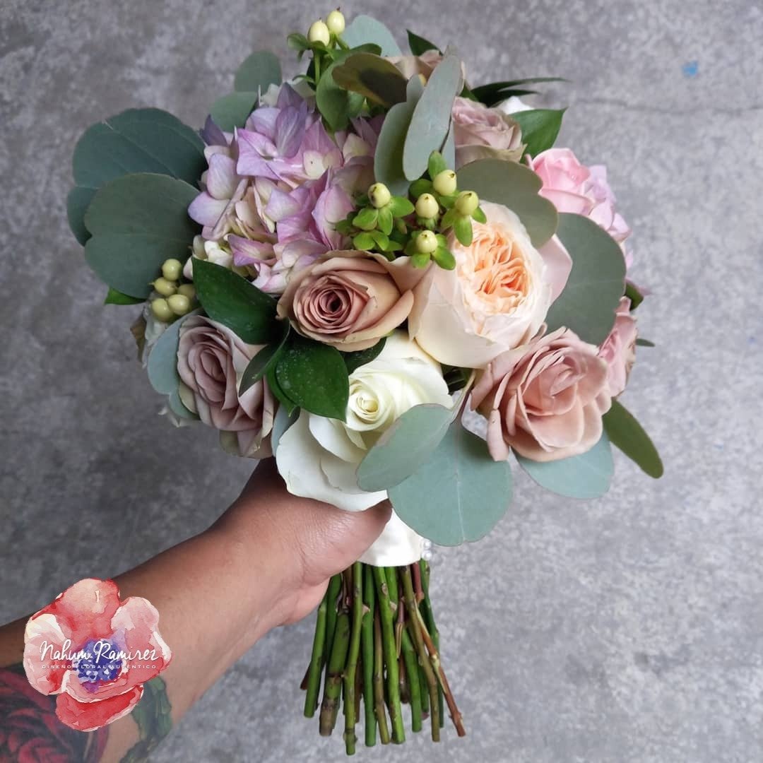 Ramo de novia con rosa inglesa - Mundo Floral